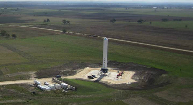 SpaceX’s Reusable Test Rocket Is Huge (PHOTOS) - TPM – Talking Points Memo