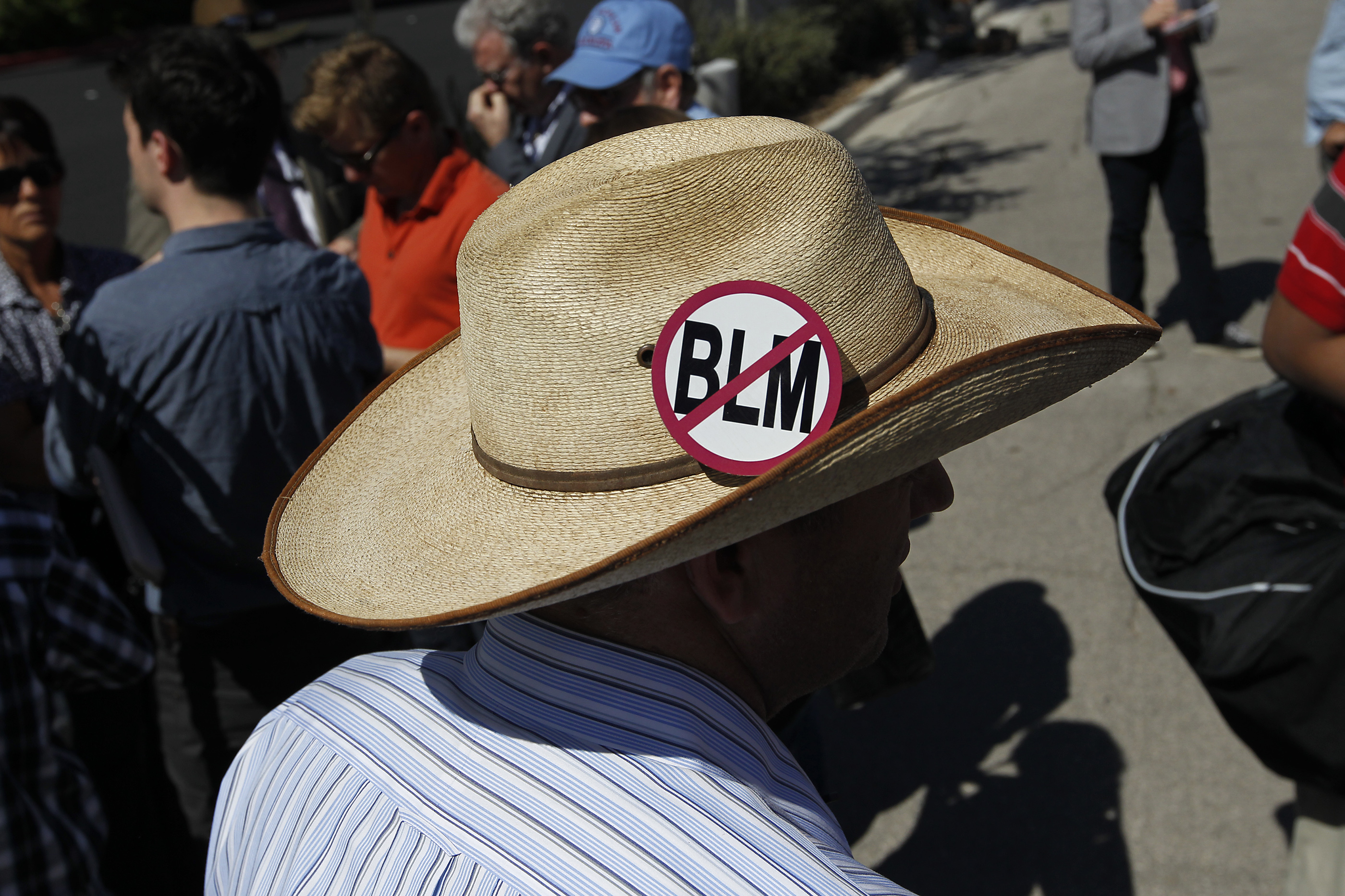 BLM Staffer Confronted By Armed Men On Utah Highway - TPM – Talking ...