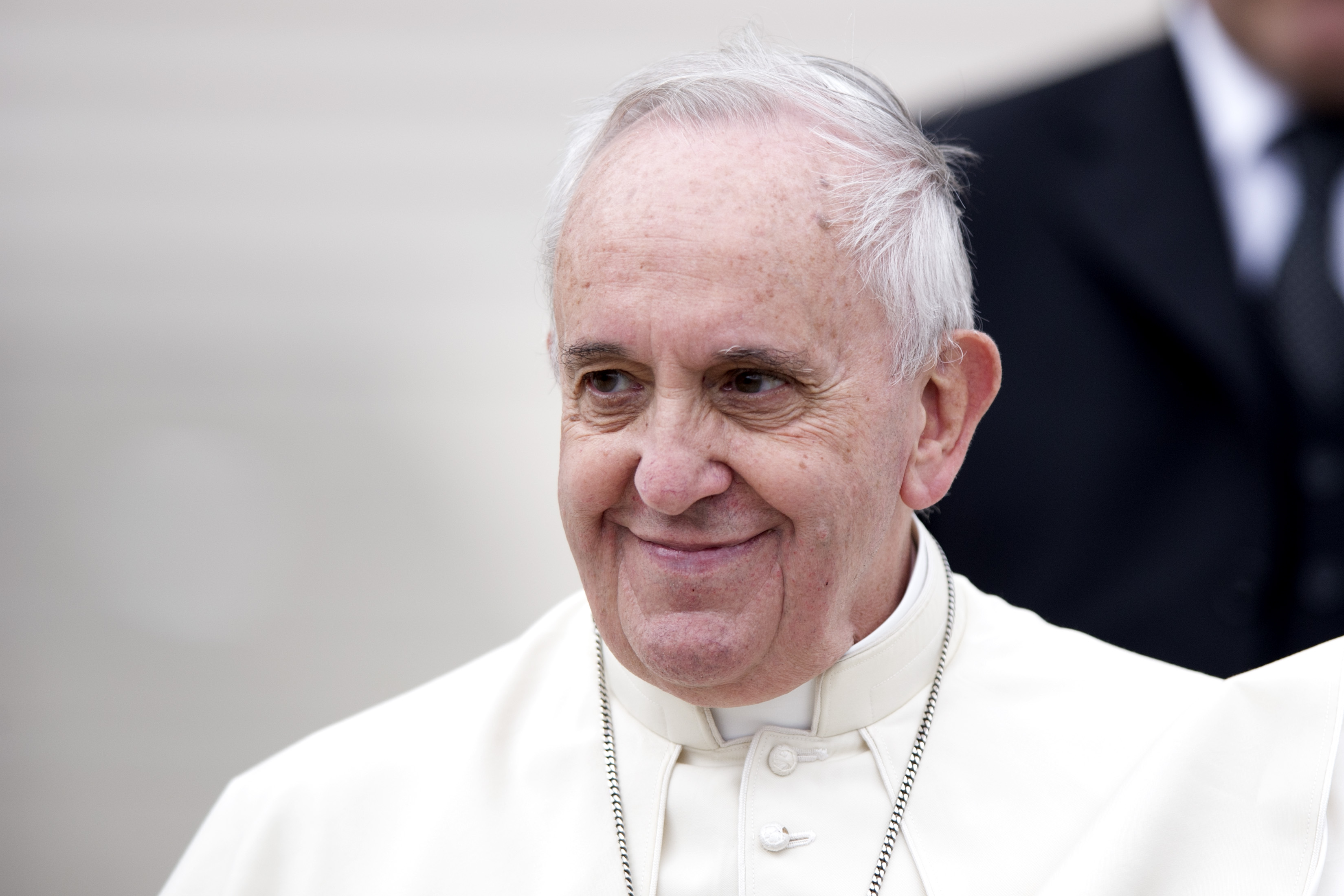 Hot Mic At Pope’s Capitol Visit Catches Woman Saying She Wants To Throw ...