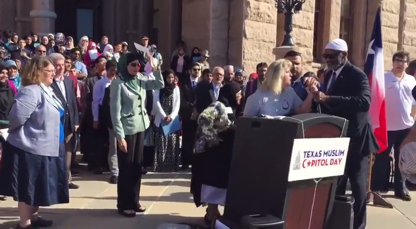 Protester Grabs Mic At Muslim Event: ‘Islam Will Not Dominate’ Texas ...