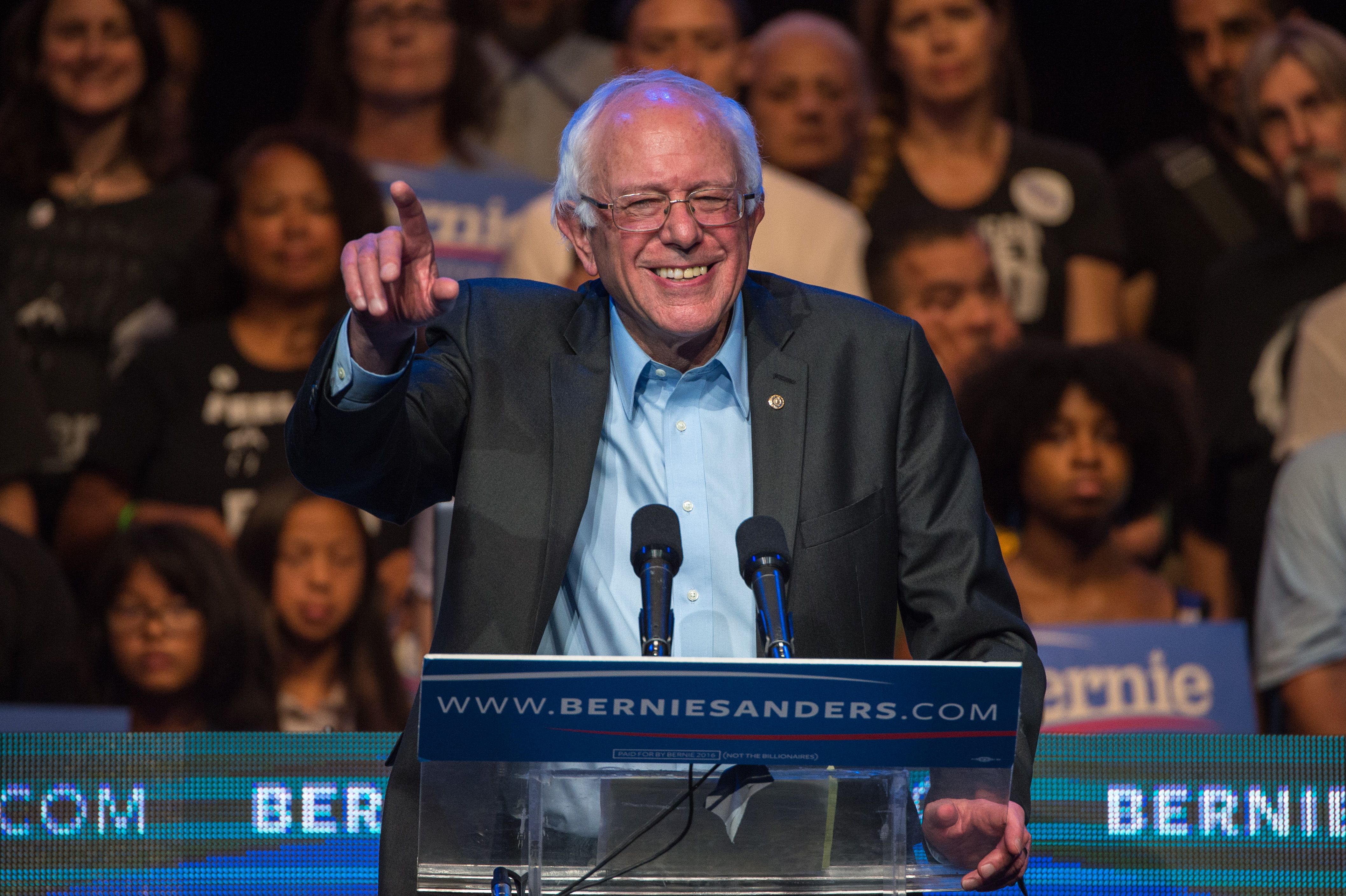 New Poll: Sanders Moves Ahead Of Clinton In Iowa - TPM – Talking Points ...