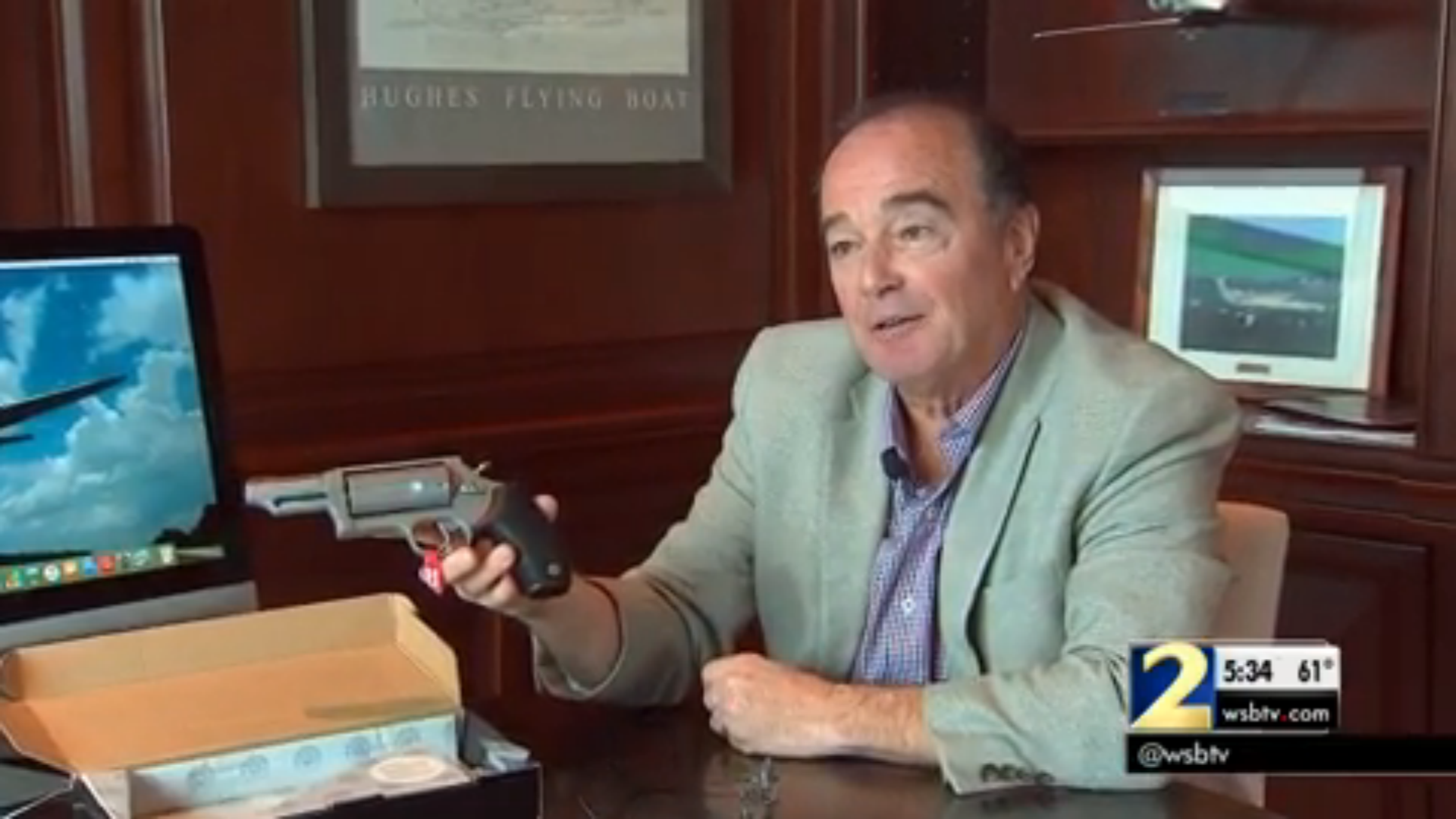 Georgia Insurance Agency Requires Employees To Carry Guns At Work ...