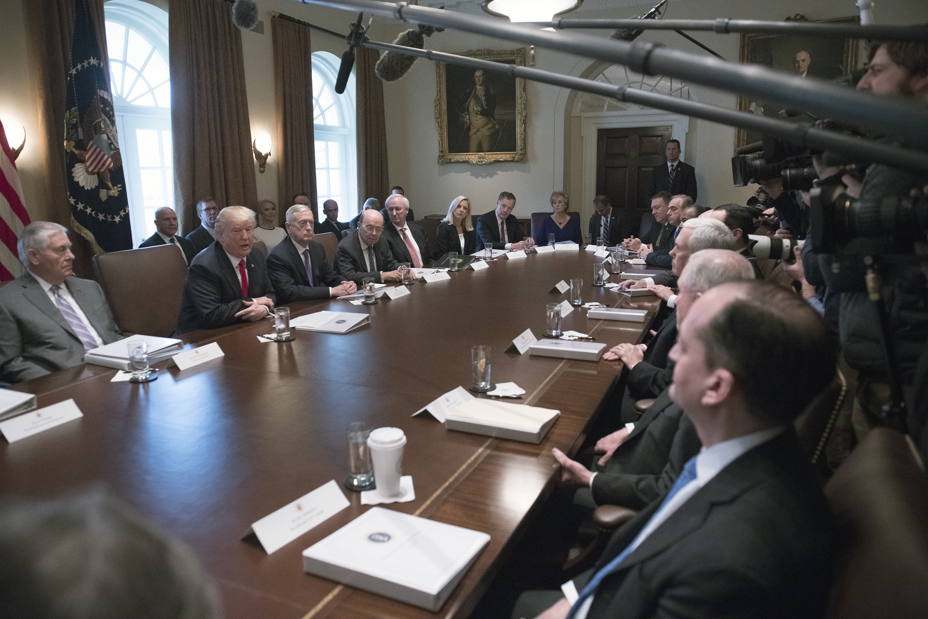 Trump Treats Cabinet Meeting Like An Episode Of His Reality TV Show ...