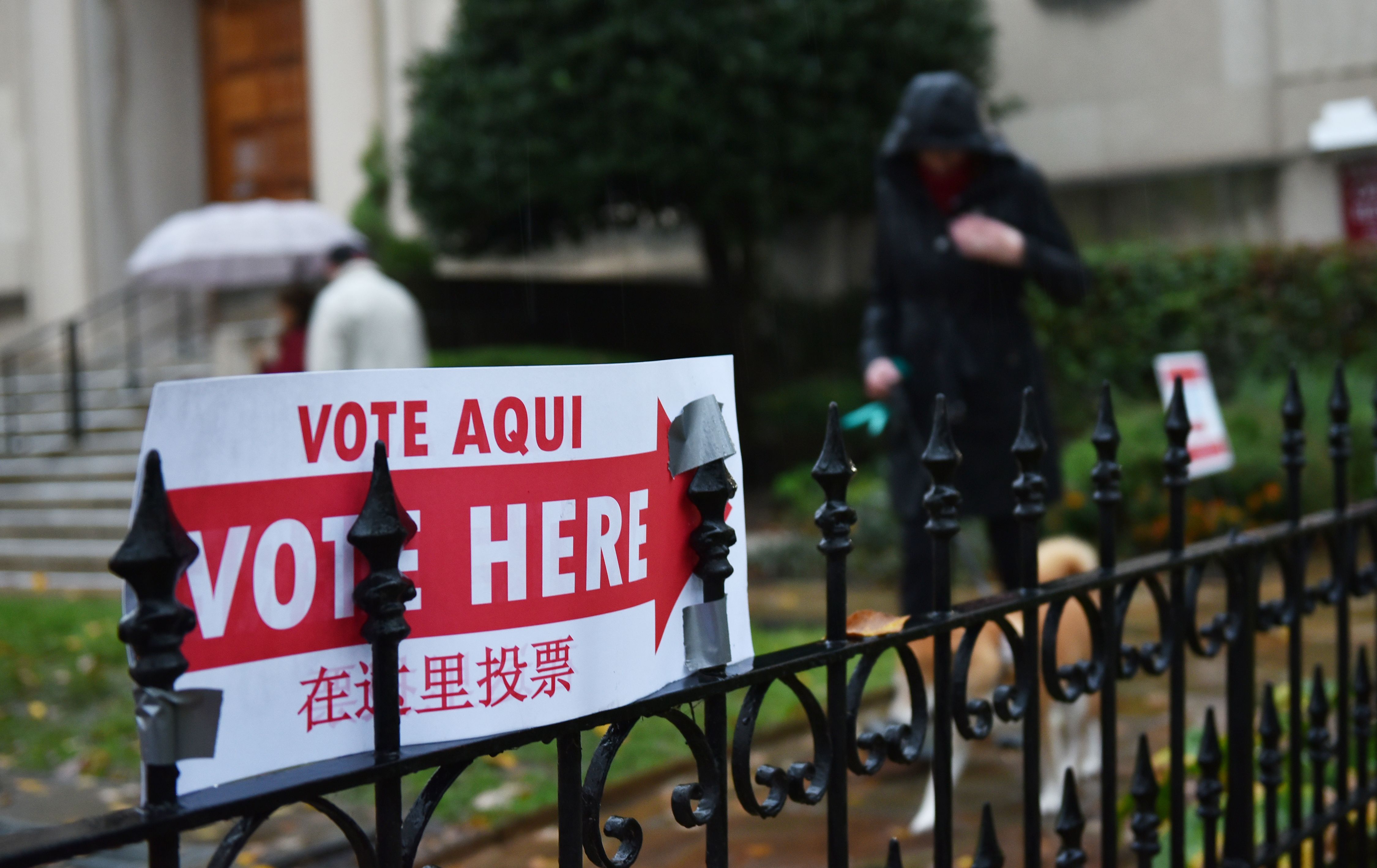 Women Help Save Man Who Had A Heart Attack At DC Polling Place - TPM ...