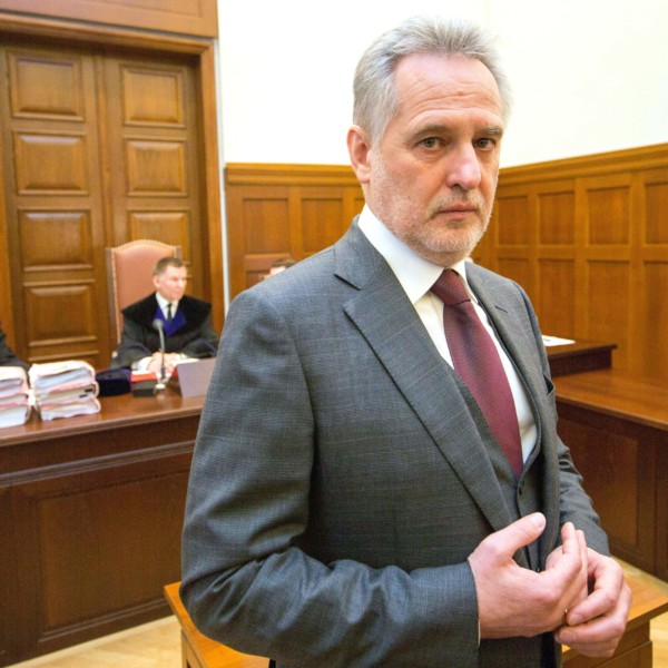 NSFW: Topless Chelsea Handler Mocks Vladimir Putin To Make A Point ...