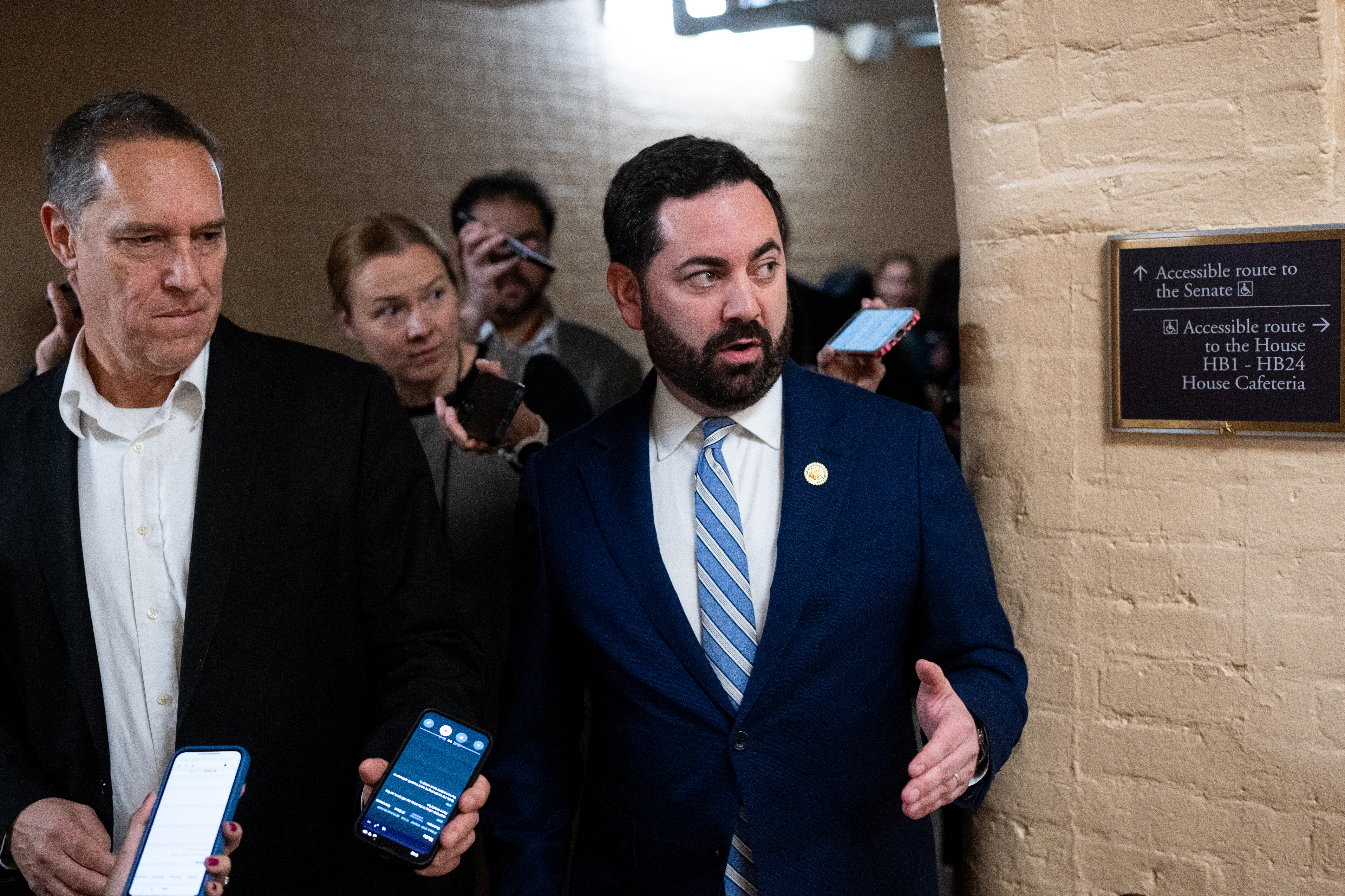 Group of House Republicans Join Dem Effort to Force Vote on ACA ...