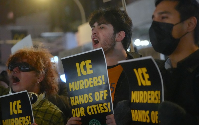Photos: Anti-ICE Protests Erupt Nationwide After Minneapolis and ...